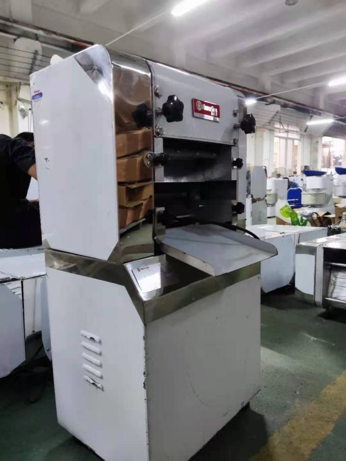 1.5kw Auto Vegetable Noodle Making Machine 30kg Capacity